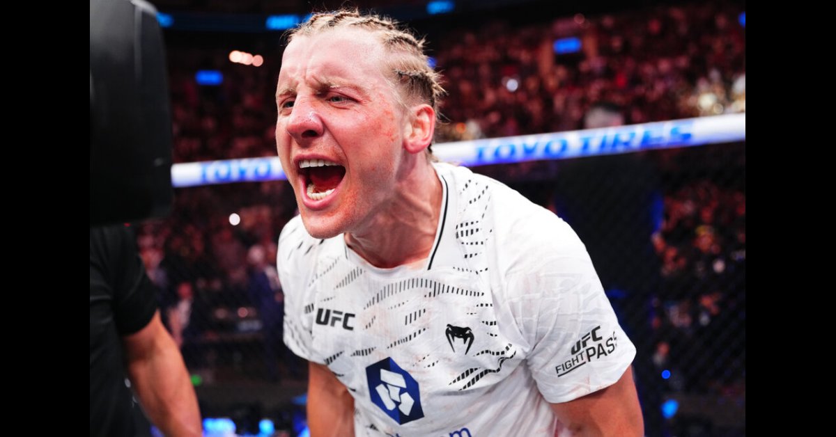 How Daniel Cormier Accidentally Leaked the Biggest UFC 32...